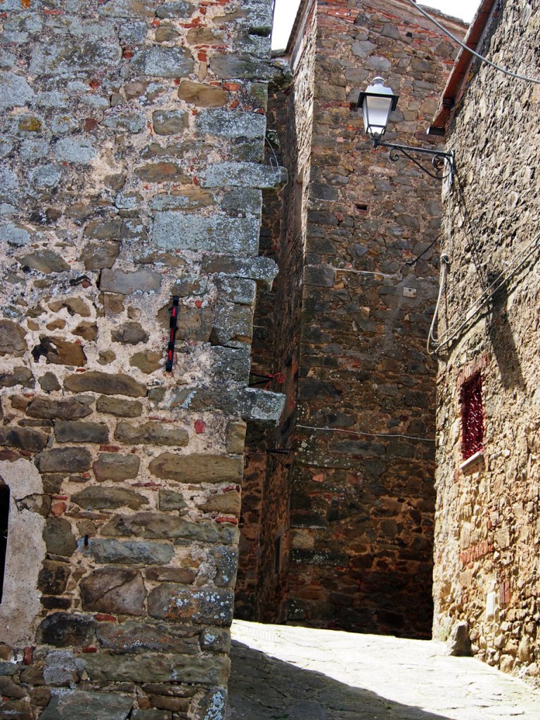 Galleria foto Vetulonia e il Museo Archeologico – tuttatoscana